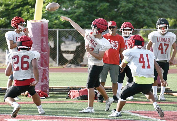 A mix of old and new for Lunas | News, Sports, Jobs - Maui News